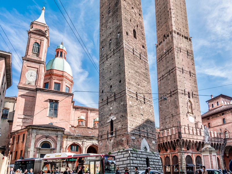 Putovanje u Bolonju i njeni tornjevi